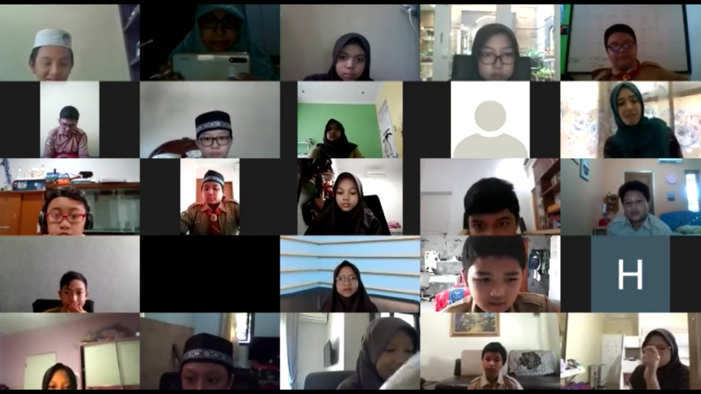 ESL Native SMP Islam Al Azhar 19 Cibubur