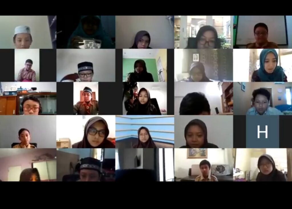ESL Native SMP Islam Al Azhar 19 Cibubur